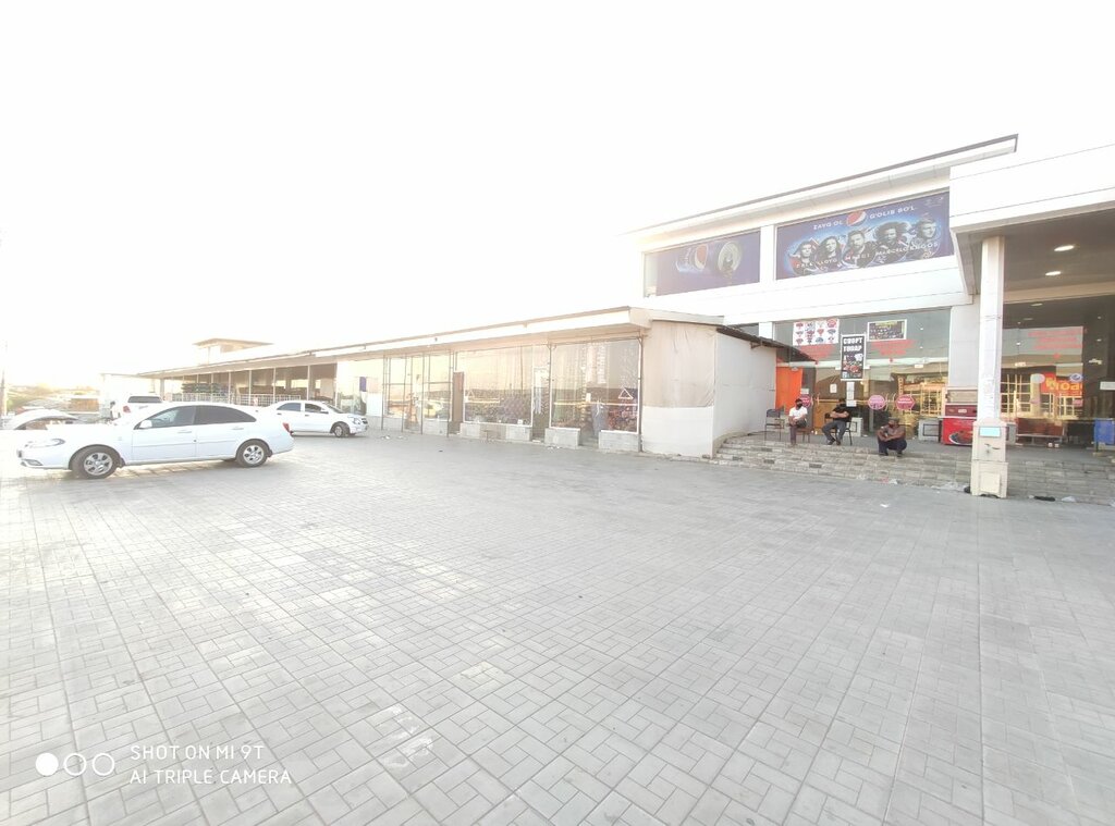 Giyim mağazası Ibrohim Ota, , foto