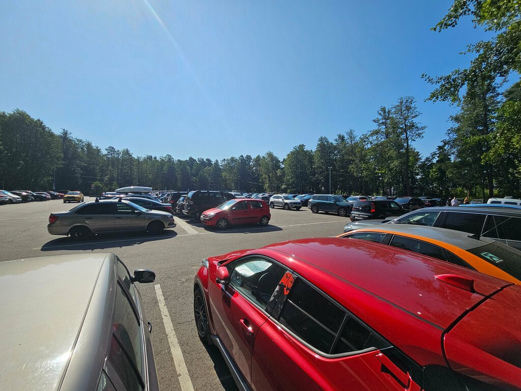 Otoparklar Parking lot, Saint‑Petersburg, foto