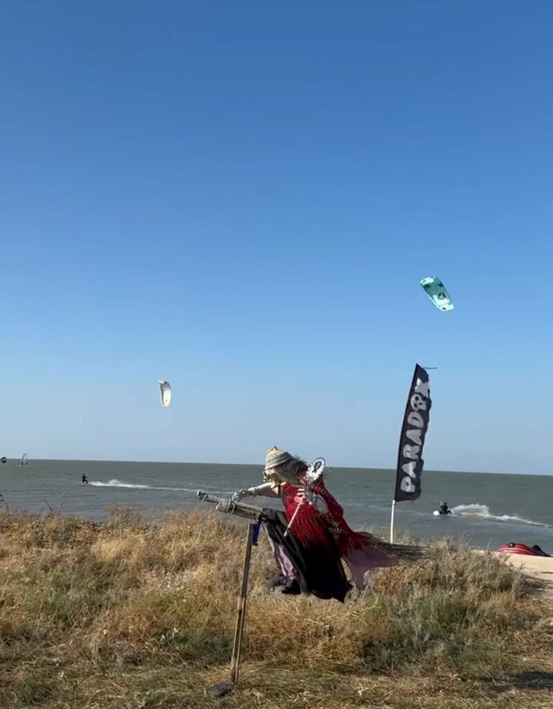 Park, sokak heykeli Хранитель косы, Krasnodarski krayı, foto