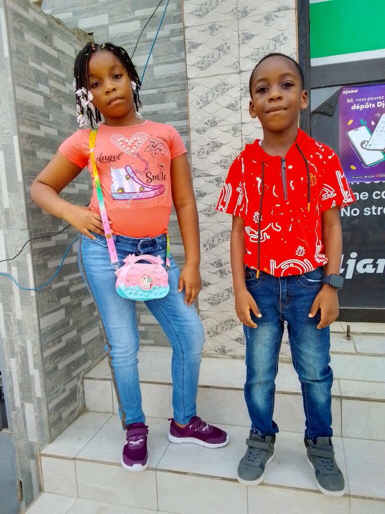 i̇lkokul Yada-Ozi School Group, Abican, foto