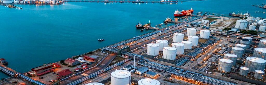 Petrol ürünleri üreticileri SPR Global, Dubai, foto