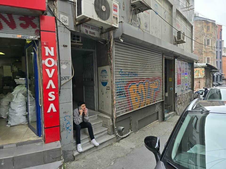 Su tesisatı ekipmanları Mutlu Su Armatürleri, İstanbul, foto
