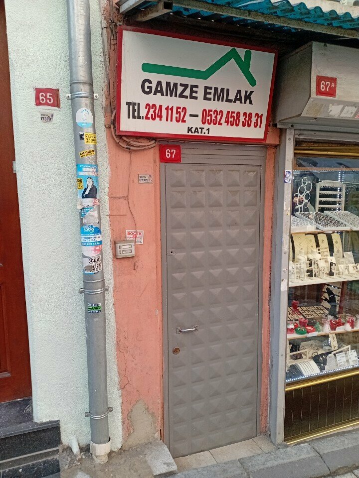 Emlak ofisi Gamze Emlak, İstanbul, foto