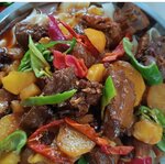 Дунганская кухня у Маджеры (Aliyev Street No:10, selo Yrdyk), kafe  Issık Göl İli'nden