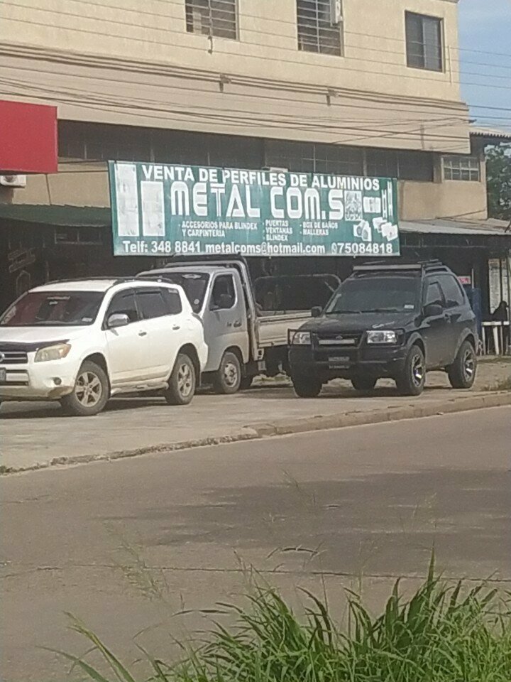 Yapı mağazası Metal Coms, Santa‑Krus, foto
