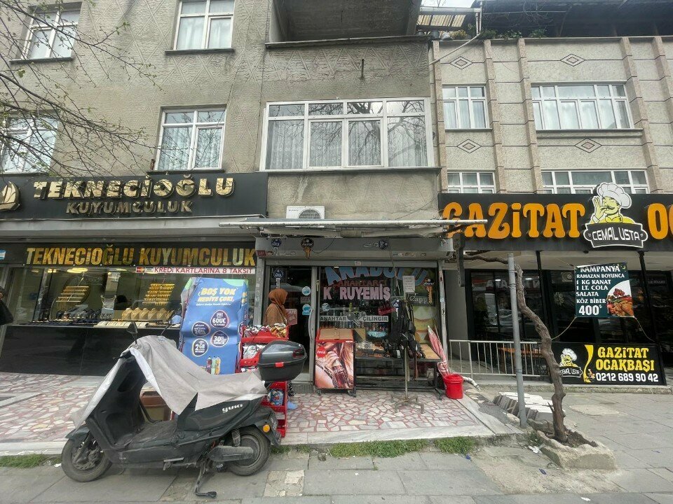 Kuruyemiş, atıştırmalık, kuru meyve Anadolu Kuruyemiş, İstanbul, foto