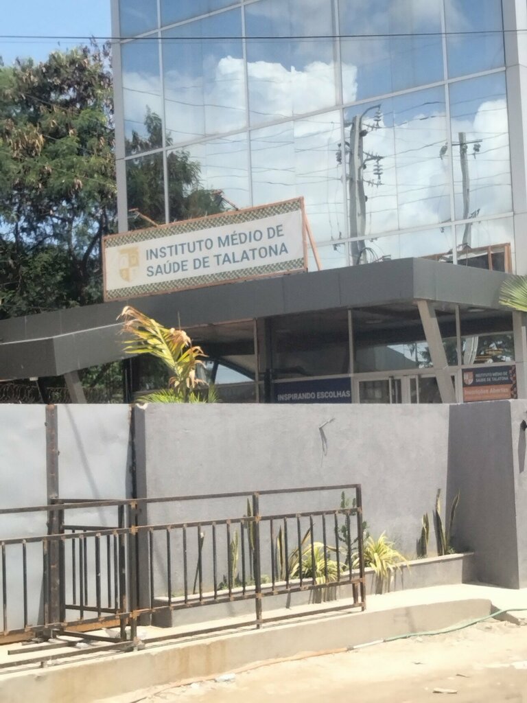 Üniversiteler Instituto Médio de Saúde de Talatona, Loanda, foto