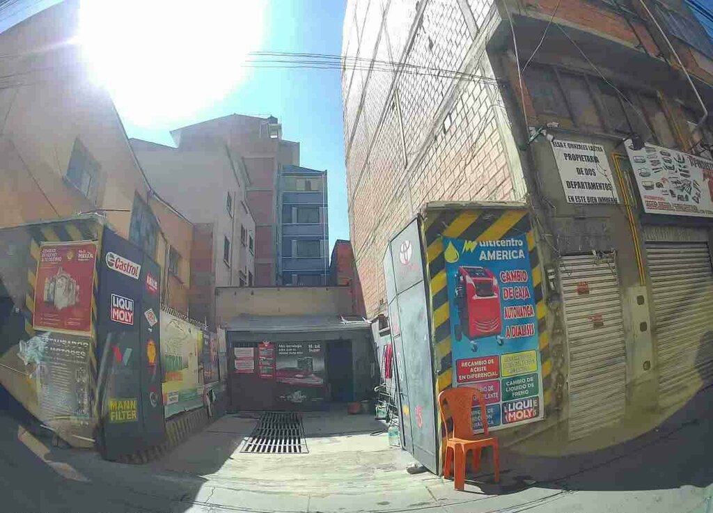 Oto döşeme Multicenter American, La Paz, foto