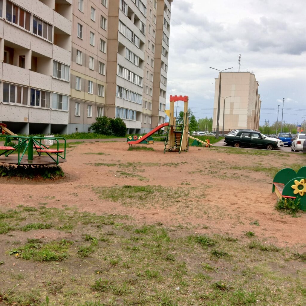 Oyun alanı Playground, Pskov, foto