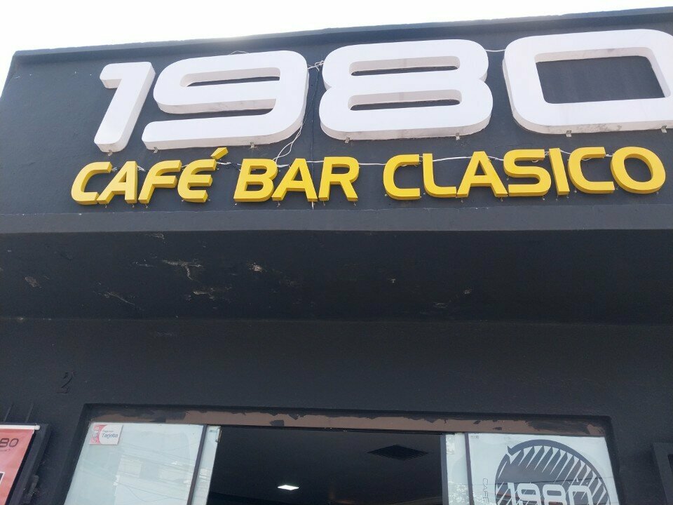 Bar 1980 Café Video Bar Classico, Santa‑Krus, foto