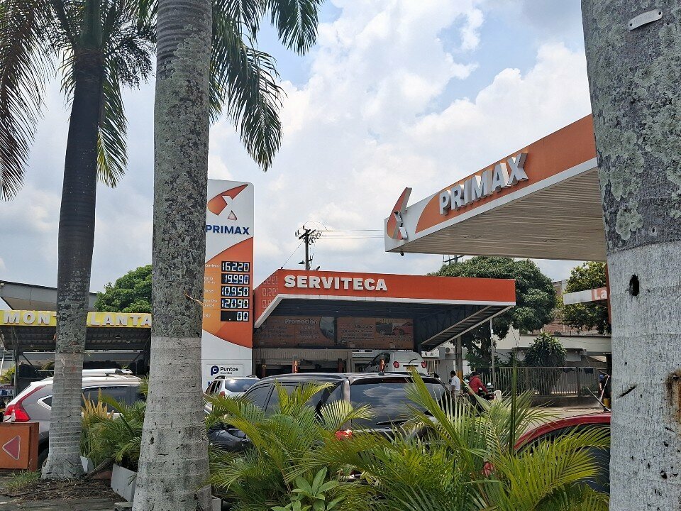 Benzin istasyonu Primax El Lido, Cali, foto