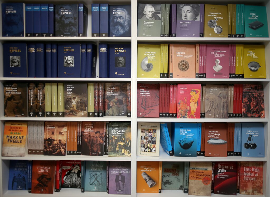 Kitap mağazaları Yordam Kitap, İstanbul, foto