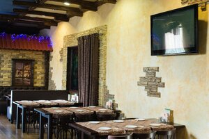 Leopizza (Komsomolskaya ulitsa No:112/2, selo Suponevo), restoran  Brianskaya oblastından