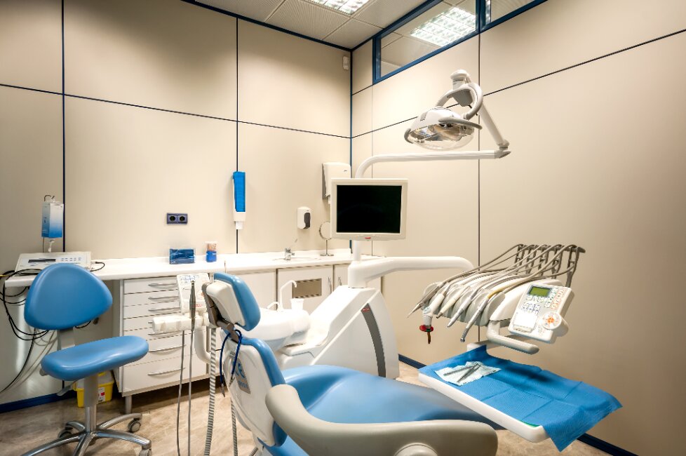 Özel ağız ve diş sağlığı klinikleri ve muayenehaneleri Clínica Dental Clinilab Pastor, Endülüs, foto