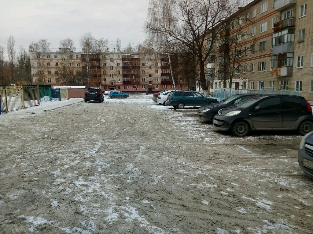 Otoparklar Parking lot, Saransk, foto