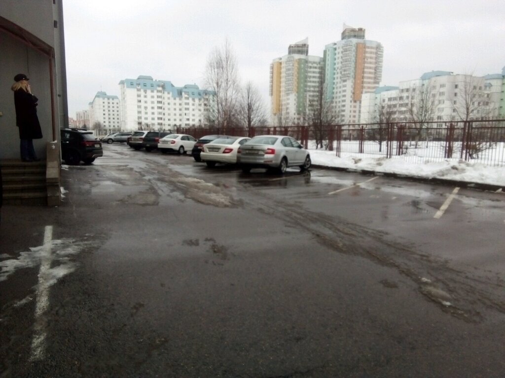 Otoparklar Parking lot, Minsk, foto