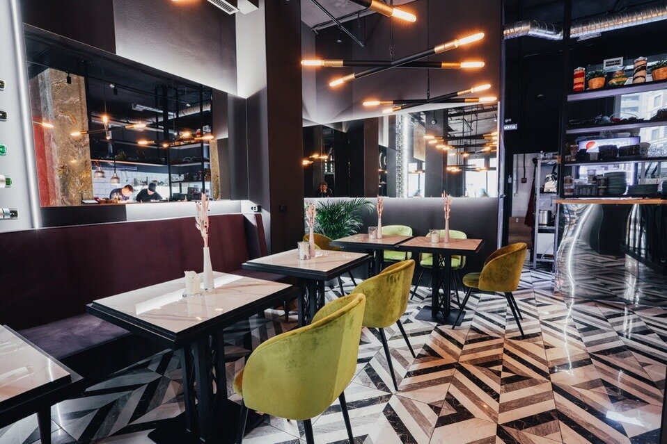 Restoran Glasses of wine, Saint‑Petersburg, foto