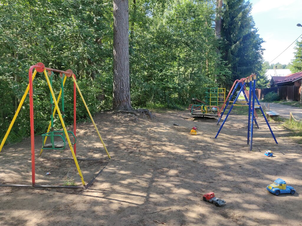 Oyun alanı Playground, Saint‑Petersburg ve Leningradskaya oblastı, foto