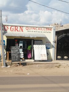 Ets Grn (Brazzaville, Commune de Bacongo, Rue Makita), oto ses sistemleri  Brazzaville'den
