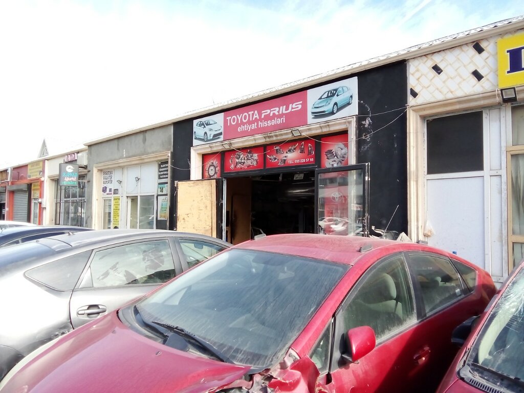 Otomobil servisi Toyota Prius, Bakü, foto