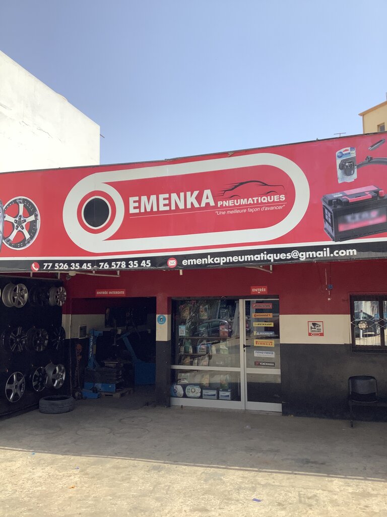Otomobil servisi Emenka Pneumatiques, Dakar, foto