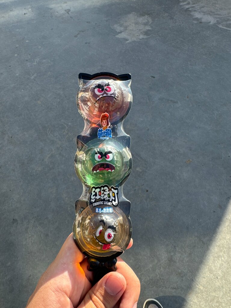 Hipermarket Смак, Sahalin Bölgesi, foto