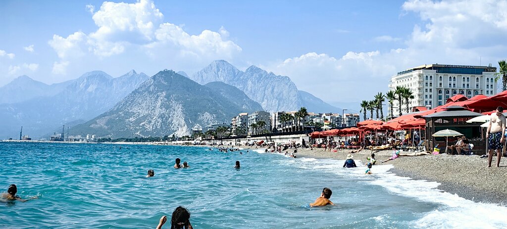 Çocuk bakım evleri Konyaaltı Bebek Parkı, Antalya, foto