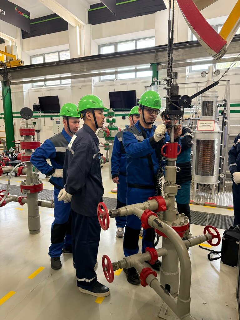 Eğitim merkezleri ЧОУ ДПО ЦПК Татнефть, Almetyevsk (Elmet), foto