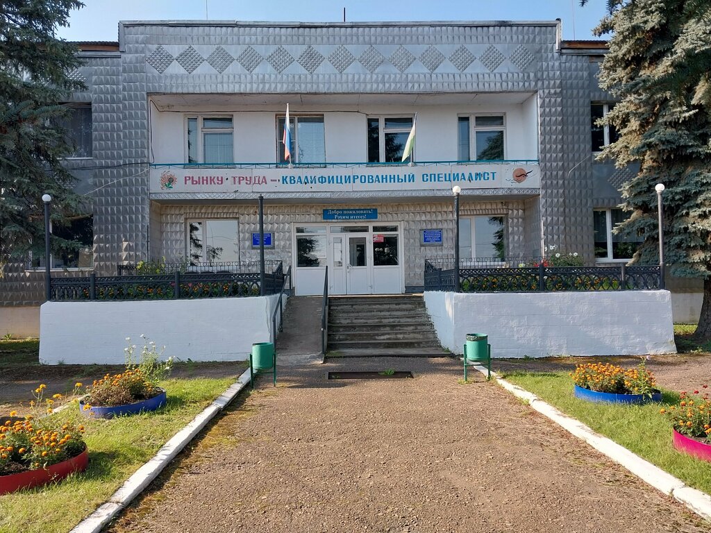 Sürücü kursları Филиал ГБПОУ ДМК с. Верхние Киги, Başkurdistan, foto