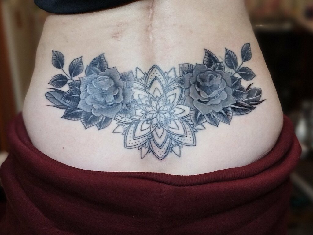 Dövmeciler Kul't Tattoo Studio/78, Saint‑Petersburg, foto