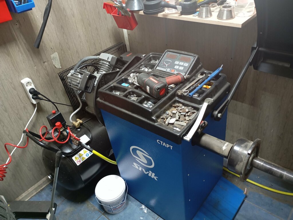 Oto lastik tamiri Shinomontazh, Saint‑Petersburg, foto