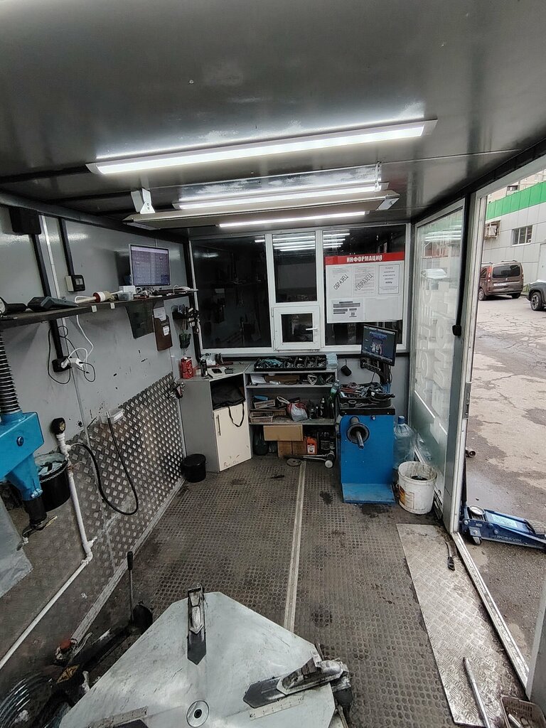 Oto lastik tamiri Pit-Stop, Saint‑Petersburg, foto