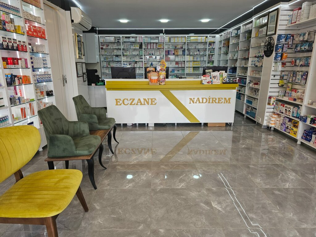 Eczaneler Nadirem Eczanesi, İstanbul, foto