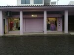Regine Boutique (Santa Cruz de la Sierra, Distrito Municipal 11, Ingavi, 335), dış giyim mağazası  Bolivya'dan