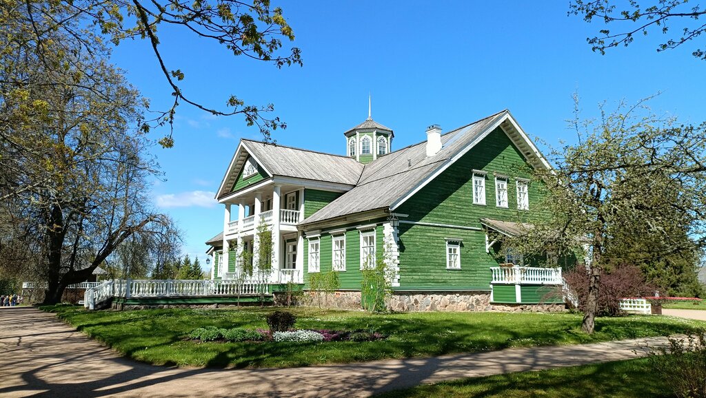 Müzeler ve sanat galerileri Пушкинский Заповедник, Пушкинская деревня, Pskovskaya oblastı, foto