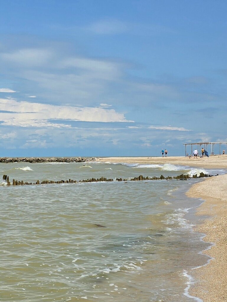 Turistik yerler Мол на Ейской косе, Krasnodarski krayı, foto