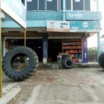 Krish Enterprises- Tyre, Tubes, Battery, Lubricant (Province Number 1, rayon Morang), oto lastik tamiri