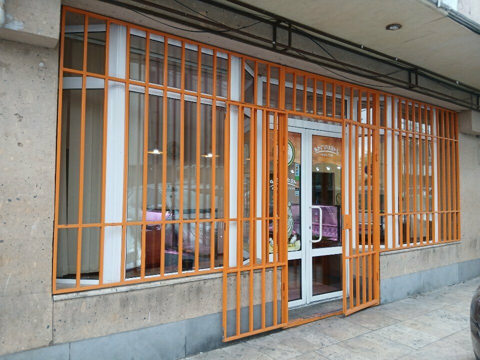 Kasap, şarküteri Գետամեջի թռչնաֆաբրիկա, Erivan, foto