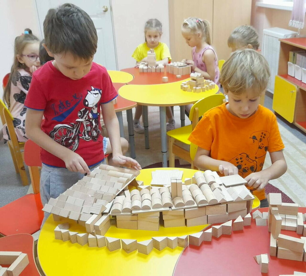 Çocuk gelişim merkezleri Tvoya territoriya intellekta, Moskova, foto