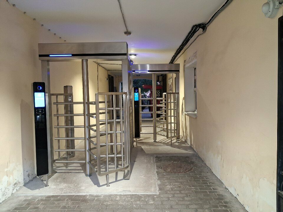 Geçiş noktaları, güvenlik kontrol alanı КПП, Saint‑Petersburg, foto