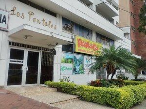 Panaca (Valle del Cauca, Municipio de Santiago de Cali, Calle 21 Norte, 2N32), hayvanat bahçeleri  Cali'den