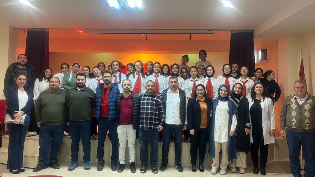 Lise Nene Hatun Mesleki Ve Teknik Anadolu Lisesi, Akdağmadeni, foto