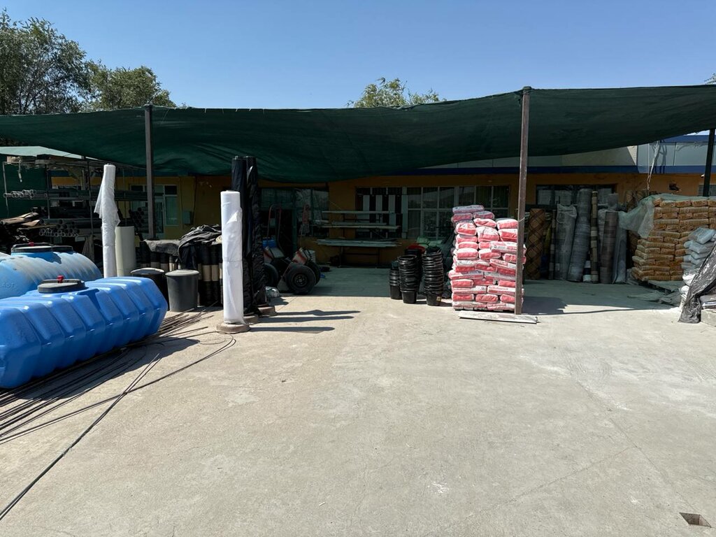 Yapı mağazası Строительный магазин, Cizzak eyaleti, foto