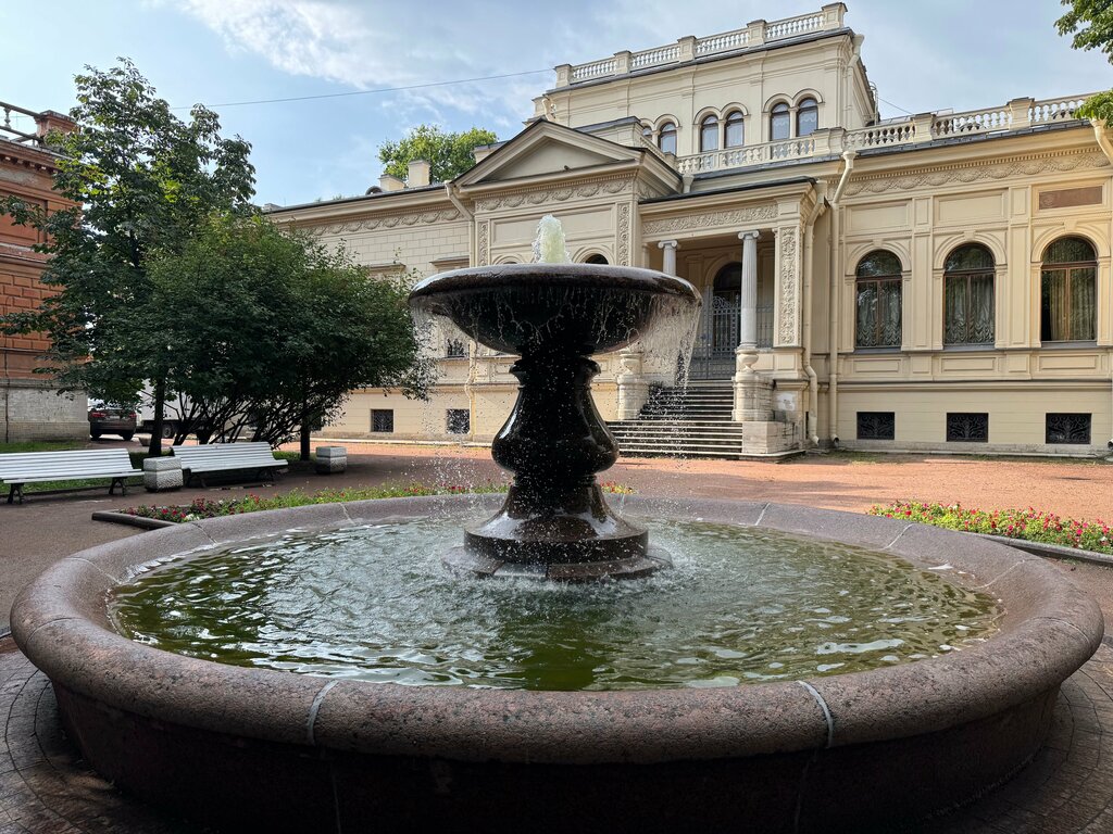 Çeşme Fountain, Saint‑Petersburg, foto