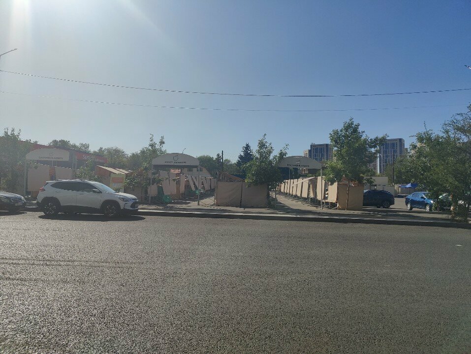 Gıda pazarı Azyq-túlik Bazary, Almatı, foto