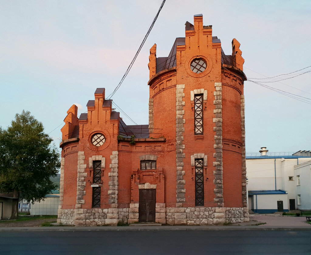 Turistik yerler Водонапорная башня, Sljudyanka, foto