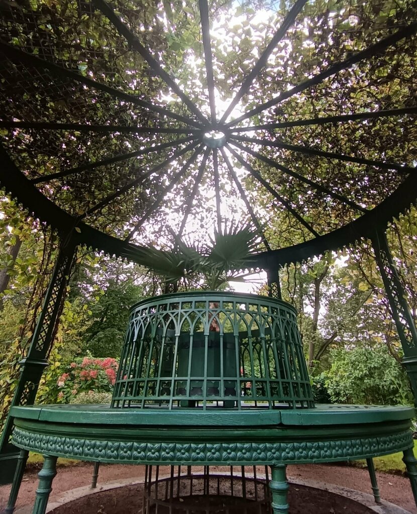 Turistik yerler Чугунная беседка, Peterhof, foto