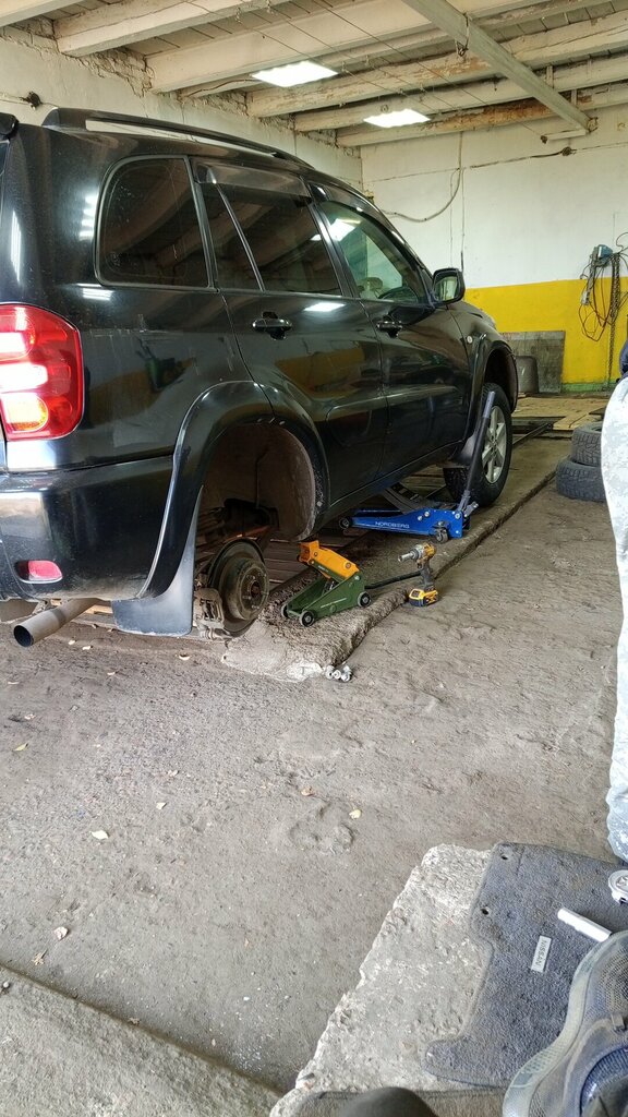 Oto lastik tamiri Tire service, Krasnoyarski krayı, foto