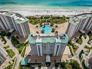 Private Balcony and Luxury Amenities - Serene Beachfront Retreat (Florida, Okaloosa County, Destin), otel  Destin'den