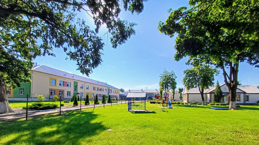 Ortaokul Srednyaya shkola-sad Guo, Brestskaya oblastı, foto
